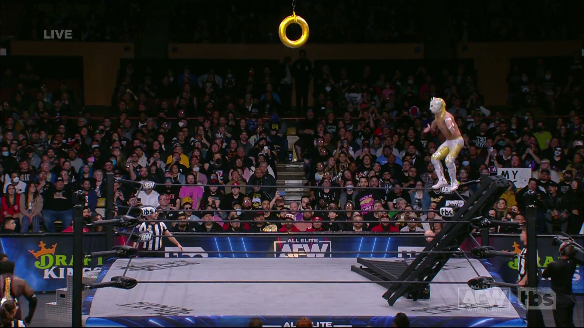 Komander debuts in San Francisco! | Pro Wrestling Revolution